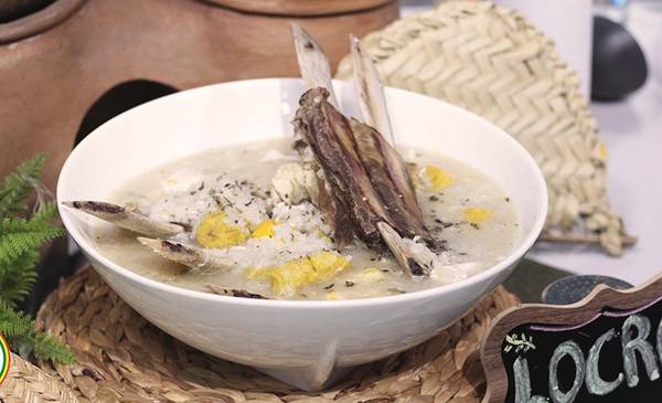 Locro carretero - Red Uno de Bolivia