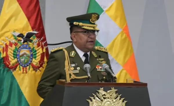 El Gral. Mayor Álvaro Álvarez es el nuevo comandante General Interino ...