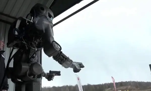 Robots terrestres entran en combate en la guerra entre Ucrania y Rusia ...