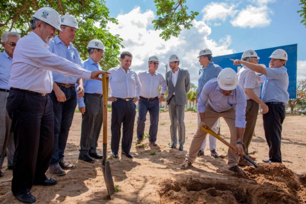 Presidenta Añez inaugura edificio de la UPB en Santa Cruz
