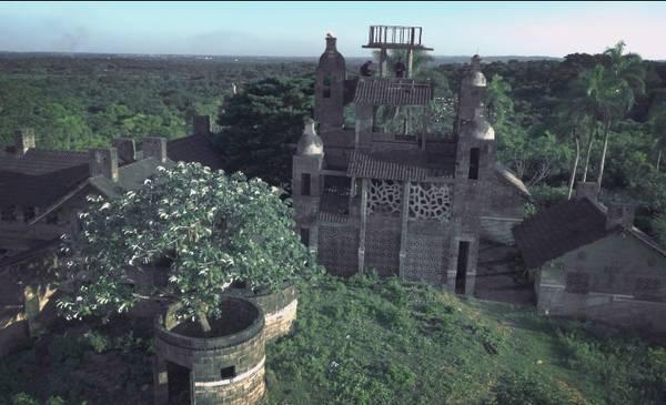 "El Castillo de Porongo", un escalofriante atractivo turístico - Red ...