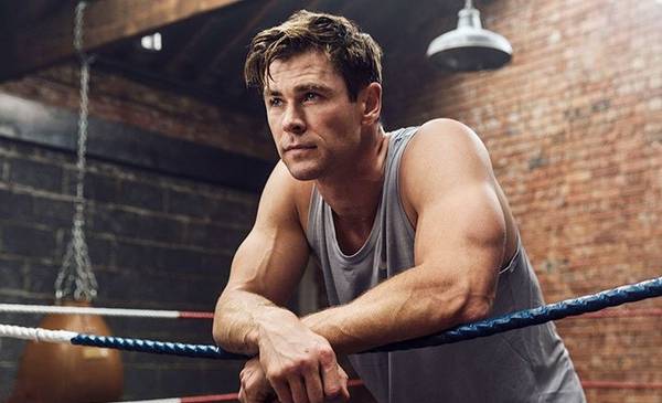 El actor de Thor sorprende al mostrar la belleza de su madre - Red Uno ...