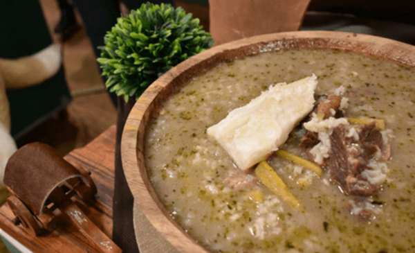 Locro carretero - Red Uno de Bolivia