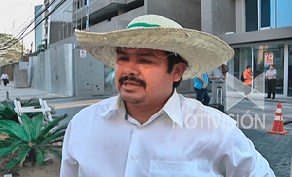 Artista cruceño exhorta al 'Camba Calucha' a "no tirarse al muere ...