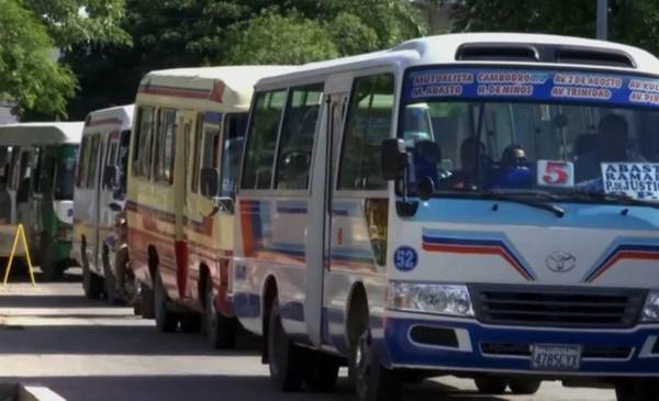 Micros trabajan la mañana del noveno día de paro en Santa Cruz - Red ...