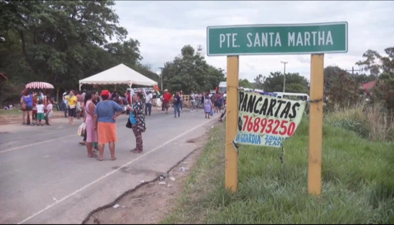 Santa Martha retoma el bloqueo de la ruta hacia los Valles cruceños ...